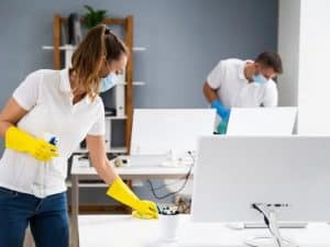 Top Cleaning Methods for Keeping Office Desks Spotless